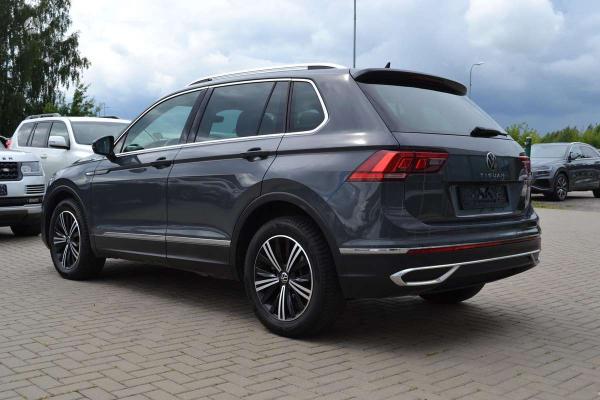 Grey Volkswagen Tiguan 2021 in Vilnius, with an engine capacity of 1.97 L and mileage of 179 thousand km for 21000 €, photo 8 on AUTOMOTO.COM.LV
