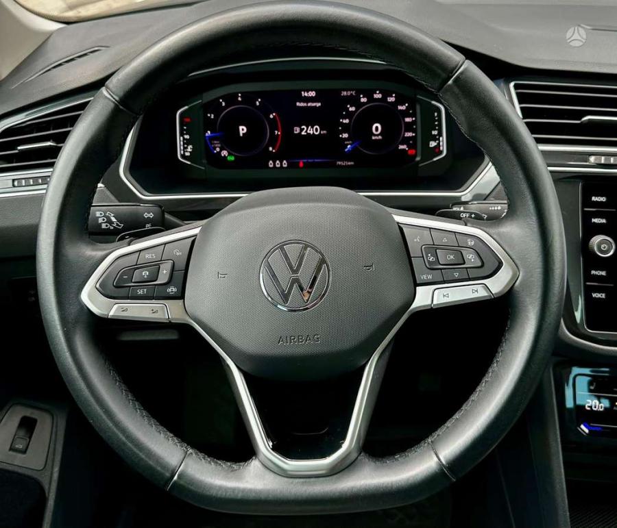 Pelēks Volkswagen Tiguan 2021 Kauņa, ar dzinēja tilpumu 1.50 L un nobraukumu 80 tūkst. km par 21990 €, foto 14 vietnē AUTOMOTO.COM.LV