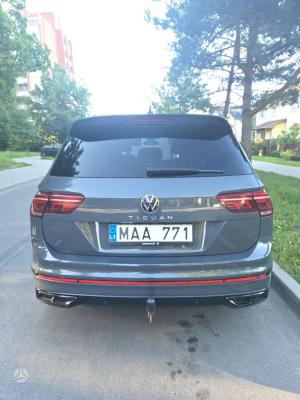 Grey Volkswagen Tiguan 2021 in Vilnius, with an engine capacity of 1.50 L and mileage of 163 thousand km for 26500 €, photo 6 on AUTOMOTO.COM.LV