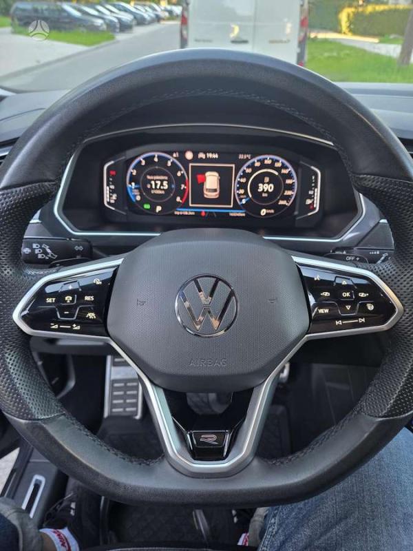Grey Volkswagen Tiguan 2021 in Vilnius, with an engine capacity of 1.50 L and mileage of 163 thousand km for 26500 €, photo 9 on AUTOMOTO.COM.LV