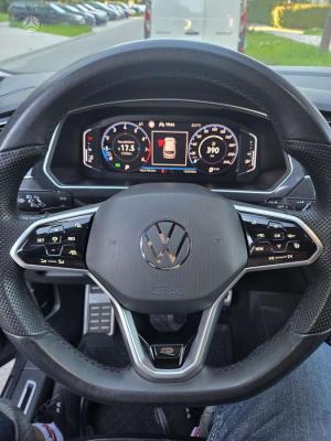 Grey Volkswagen Tiguan 2021 in Vilnius, with an engine capacity of 1.50 L and mileage of 163 thousand km for 26500 €, photo 10 on AUTOMOTO.COM.LV