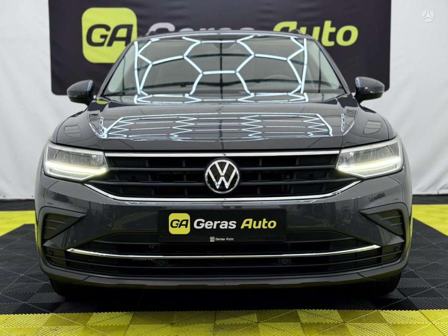 Pelēks Volkswagen Tiguan 2021 Viļņa, ar dzinēja tilpumu 1.97 L un nobraukumu 155 tūkst. km par 23500 €, foto 3 vietnē AUTOMOTO.COM.LV