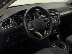 Pelēks Volkswagen Tiguan 2021 Viļņa, ar dzinēja tilpumu 1.97 L un nobraukumu 155 tūkst. km par 23500 €, foto 10 vietnē AUTOMOTO.COM.LV