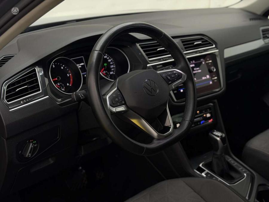 Pelēks Volkswagen Tiguan 2021 Viļņa, ar dzinēja tilpumu 1.97 L un nobraukumu 155 tūkst. km par 23500 €, foto 10 vietnē AUTOMOTO.COM.LV