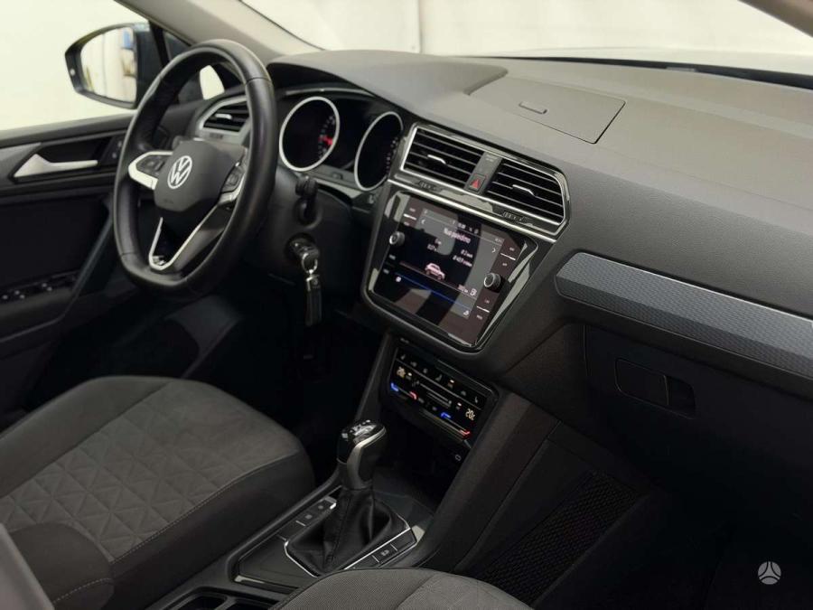 Pelēks Volkswagen Tiguan 2021 Viļņa, ar dzinēja tilpumu 1.97 L un nobraukumu 155 tūkst. km par 23500 €, foto 16 vietnē AUTOMOTO.COM.LV
