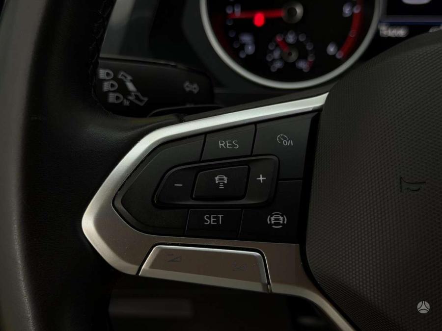 Pelēks Volkswagen Tiguan 2021 Viļņa, ar dzinēja tilpumu 1.97 L un nobraukumu 155 tūkst. km par 23500 €, foto 23 vietnē AUTOMOTO.COM.LV