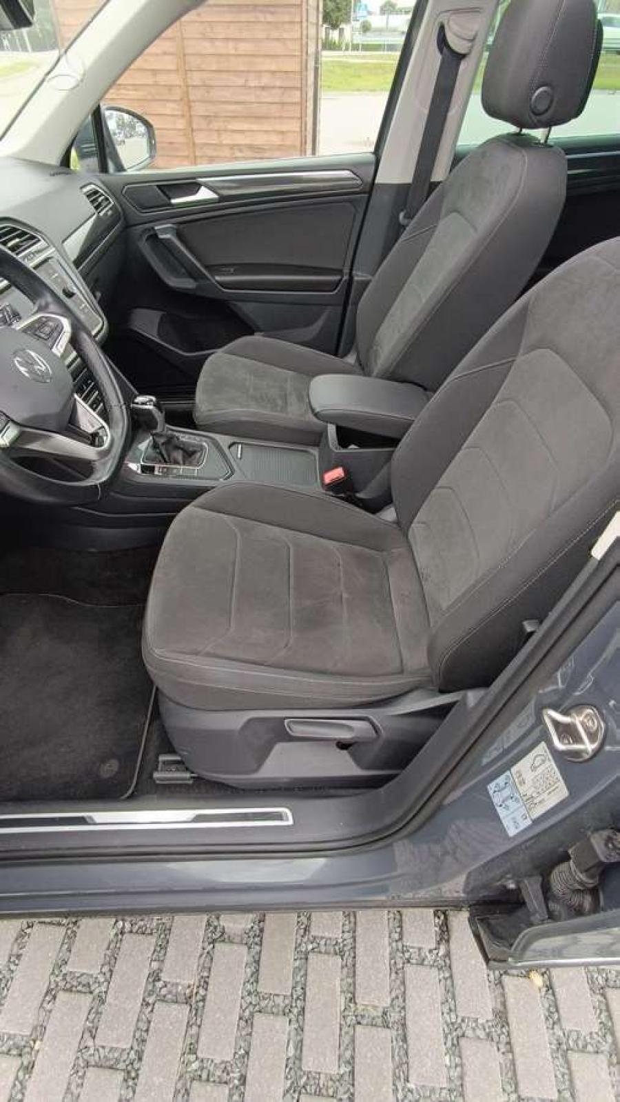 Pelēks Volkswagen Tiguan 2021 Gargždai, ar dzinēja tilpumu 1.97 L un nobraukumu 140 tūkst. km par 22900 €, foto 18 vietnē AUTOMOTO.COM.LV