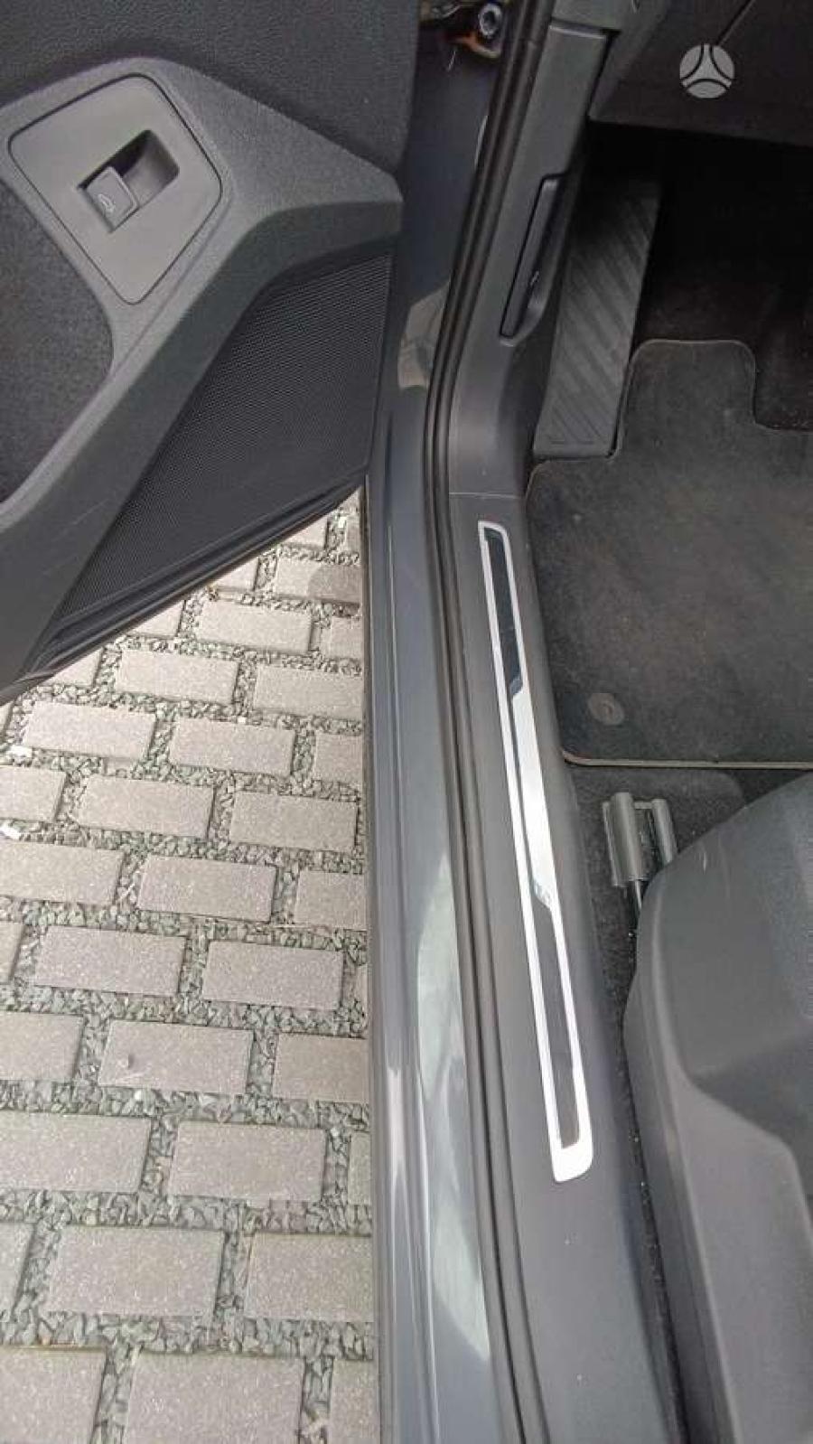 Pelēks Volkswagen Tiguan 2021 Gargždai, ar dzinēja tilpumu 1.97 L un nobraukumu 140 tūkst. km par 22900 €, foto 20 vietnē AUTOMOTO.COM.LV