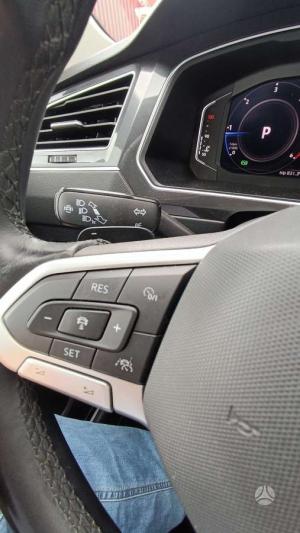 Pelēks Volkswagen Tiguan 2021 Gargždai, ar dzinēja tilpumu 1.97 L un nobraukumu 140 tūkst. km par 22900 €, foto 40 vietnē AUTOMOTO.COM.LV