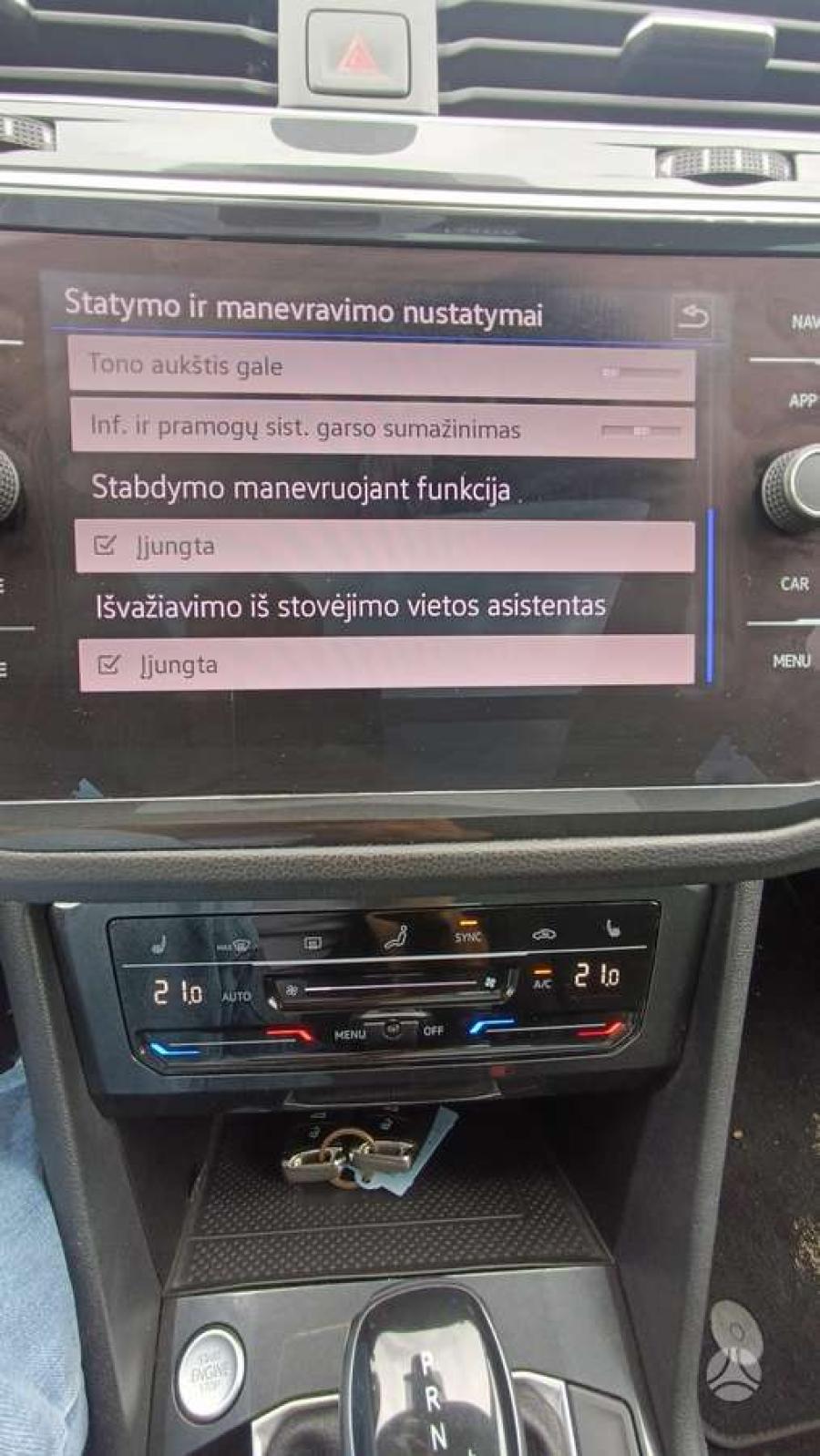 Pelēks Volkswagen Tiguan 2021 Gargždai, ar dzinēja tilpumu 1.97 L un nobraukumu 140 tūkst. km par 22900 €, foto 44 vietnē AUTOMOTO.COM.LV
