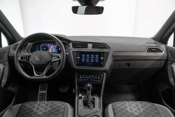 Grey Volkswagen Tiguan 2021 in Vilnius, with an engine capacity of 1.50 L and mileage of 66 thousand km for 28500 €, photo 10 on AUTOMOTO.COM.LV