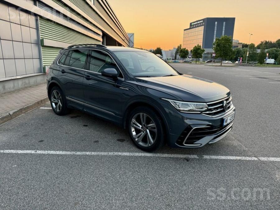Pelēks Volkswagen Tiguan 2021 Rīga, ar dzinēja tilpumu 1.50 L un nobraukumu 73 tūkst. km par 23000 €, foto 1 vietnē AUTOMOTO.COM.LV