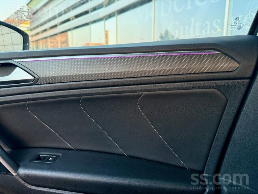 Pelēks Volkswagen Tiguan 2021 Rīga, ar dzinēja tilpumu 1.50 L un nobraukumu 73 tūkst. km par 23000 €, foto 24 vietnē AUTOMOTO.COM.LV