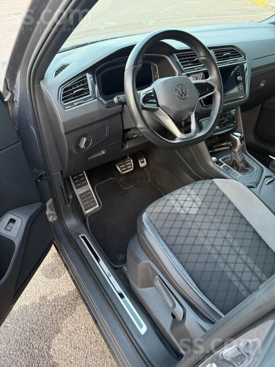 Pelēks Volkswagen Tiguan 2021 Rīga, ar dzinēja tilpumu 1.50 L un nobraukumu 73 tūkst. km par 23000 €, foto 27 vietnē AUTOMOTO.COM.LV