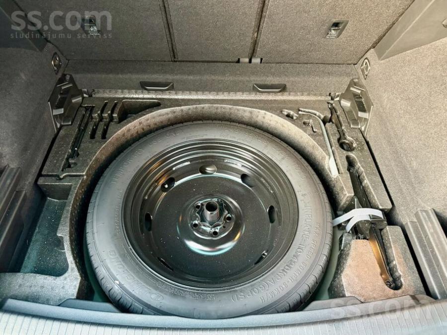 Pelēks Volkswagen Tiguan 2021 Rīga, ar dzinēja tilpumu 1.50 L un nobraukumu 73 tūkst. km par 23000 €, foto 29 vietnē AUTOMOTO.COM.LV