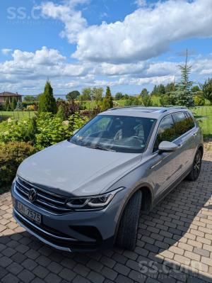 Grey Volkswagen Tiguan 2021 in Ogre, with an engine capacity of 2.00 L and mileage of 122 thousand km for 25500 €, photo  on AUTOMOTO.COM.LV
