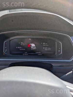 Grey Volkswagen Tiguan 2021 in Ogre, with an engine capacity of 2.00 L and mileage of 122 thousand km for 25500 €, photo 10 on AUTOMOTO.COM.LV