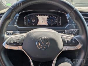 Grey Volkswagen Tiguan 2021 in Ogre, with an engine capacity of 2.00 L and mileage of 122 thousand km for 25500 €, photo 11 on AUTOMOTO.COM.LV