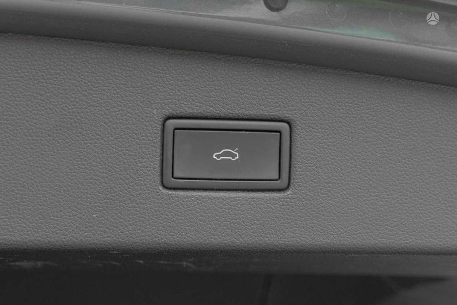 Grey Volkswagen Tiguan 2021 in Vilnius, with an engine capacity of 1.97 L and mileage of 281 thousand km for 23900 €, photo 15 on AUTOMOTO.COM.LV