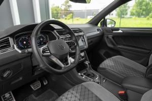 Grey Volkswagen Tiguan 2021 in Vilnius, with an engine capacity of 1.97 L and mileage of 281 thousand km for 23900 €, photo 17 on AUTOMOTO.COM.LV