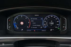 Grey Volkswagen Tiguan 2021 in Vilnius, with an engine capacity of 1.97 L and mileage of 281 thousand km for 23900 €, photo 26 on AUTOMOTO.COM.LV