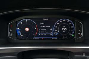 Grey Volkswagen Tiguan 2021 in Vilnius, with an engine capacity of 1.97 L and mileage of 281 thousand km for 23900 €, photo 27 on AUTOMOTO.COM.LV