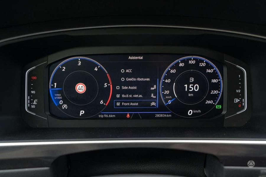 Grey Volkswagen Tiguan 2021 in Vilnius, with an engine capacity of 1.97 L and mileage of 281 thousand km for 23900 €, photo 27 on AUTOMOTO.COM.LV