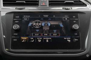 Grey Volkswagen Tiguan 2021 in Vilnius, with an engine capacity of 1.97 L and mileage of 281 thousand km for 23900 €, photo 29 on AUTOMOTO.COM.LV