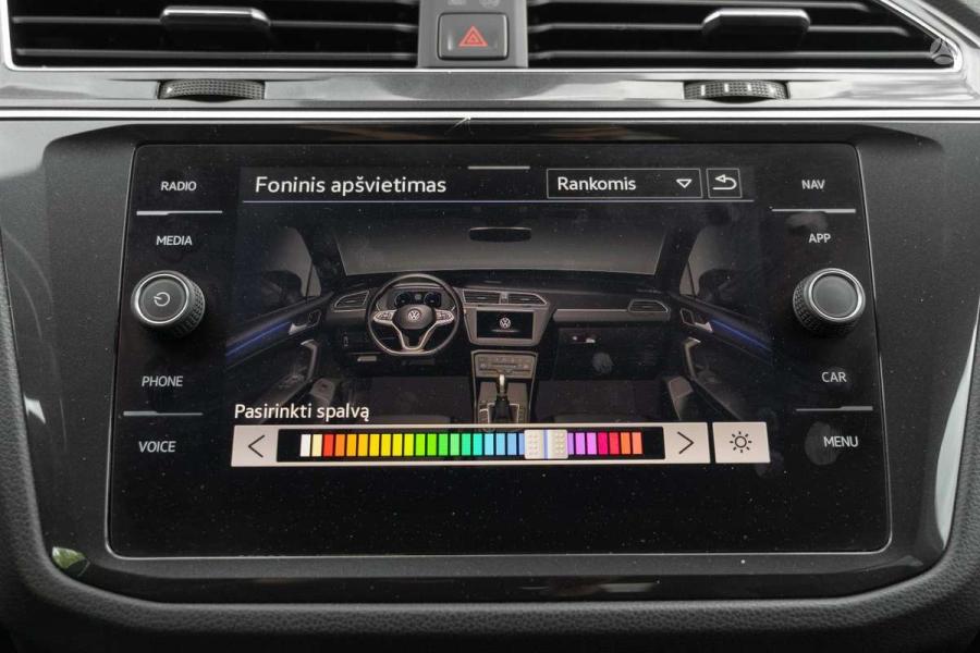 Grey Volkswagen Tiguan 2021 in Vilnius, with an engine capacity of 1.97 L and mileage of 281 thousand km for 23900 €, photo 31 on AUTOMOTO.COM.LV