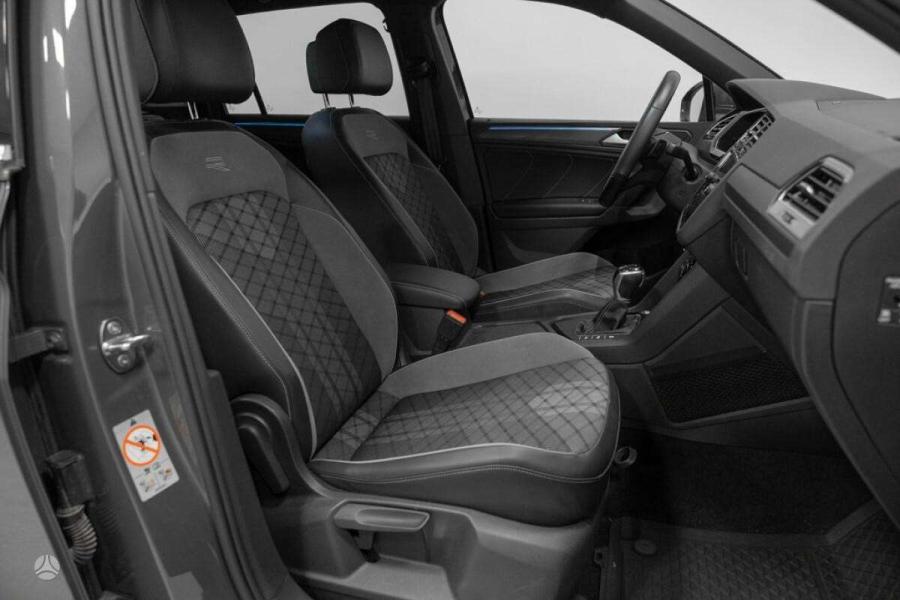 Pelēks Volkswagen Tiguan 2021 Viļņa, ar dzinēja tilpumu 1.50 L un nobraukumu 66 tūkst. km par 27500 €, foto 6 vietnē AUTOMOTO.COM.LV