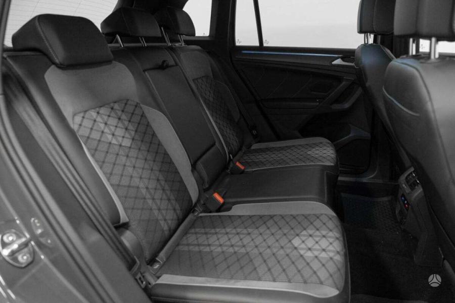 Pelēks Volkswagen Tiguan 2021 Viļņa, ar dzinēja tilpumu 1.50 L un nobraukumu 66 tūkst. km par 27500 €, foto 7 vietnē AUTOMOTO.COM.LV