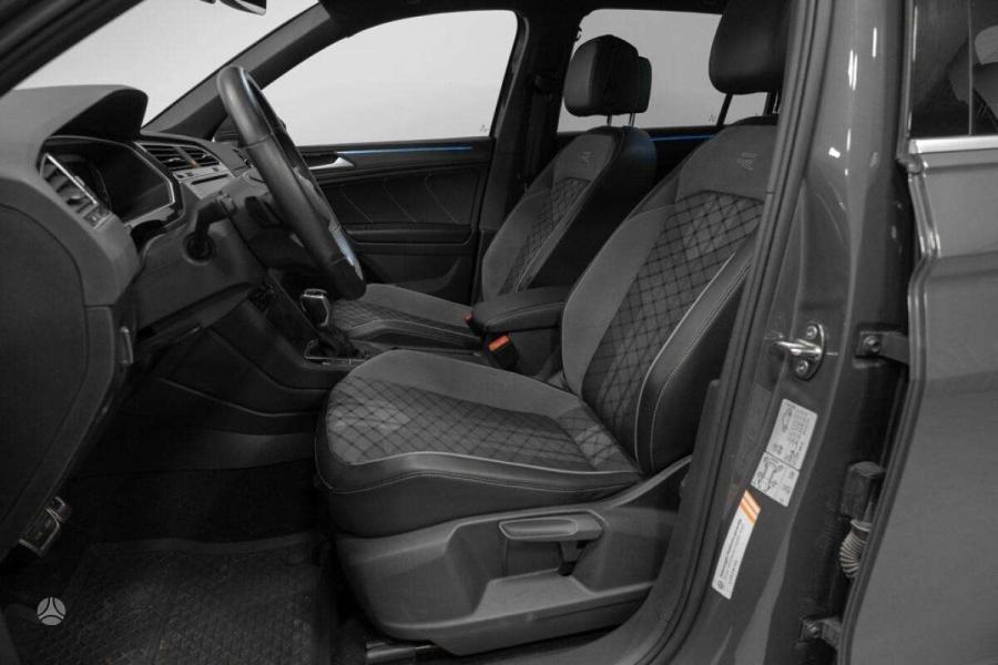 Pelēks Volkswagen Tiguan 2021 Viļņa, ar dzinēja tilpumu 1.50 L un nobraukumu 66 tūkst. km par 27500 €, foto 8 vietnē AUTOMOTO.COM.LV