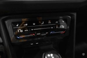 Pelēks Volkswagen Tiguan 2021 Viļņa, ar dzinēja tilpumu 1.50 L un nobraukumu 66 tūkst. km par 27500 €, foto 22 vietnē AUTOMOTO.COM.LV
