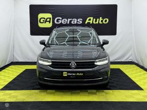 Grey Volkswagen Tiguan 2021 in Vilnius, with an engine capacity of 1.97 L and mileage of 155 thousand km for 23500 €, photo 8 on AUTOMOTO.COM.LV