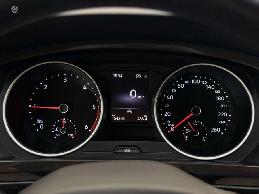 Grey Volkswagen Tiguan 2021 in Vilnius, with an engine capacity of 1.97 L and mileage of 155 thousand km for 23500 €, photo 25 on AUTOMOTO.COM.LV
