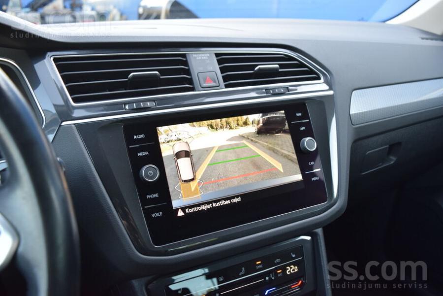 Grey Volkswagen Tiguan 2021 in Riga, with an engine capacity of 1.50 L and mileage of 54 thousand km for 22000 €, photo 10 on AUTOMOTO.COM.LV
