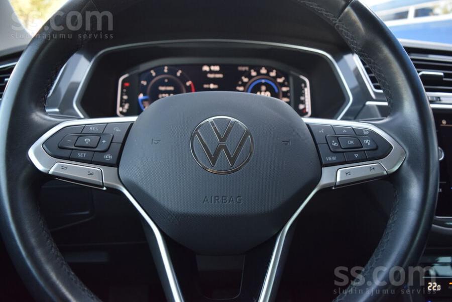 Grey Volkswagen Tiguan 2021 in Riga, with an engine capacity of 1.50 L and mileage of 54 thousand km for 22000 €, photo 12 on AUTOMOTO.COM.LV