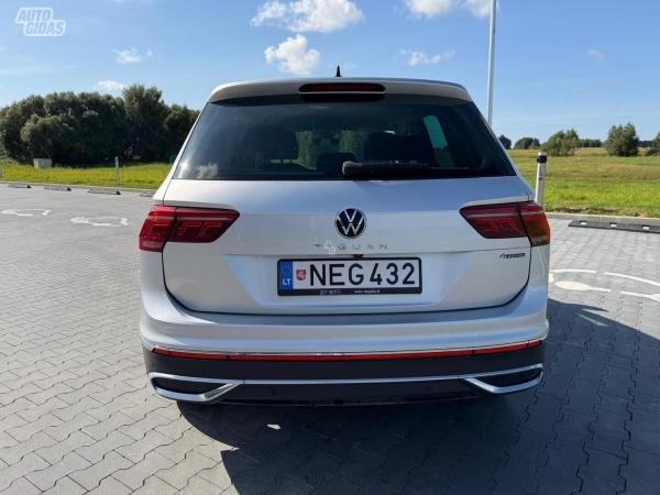 Фольксваген Тигуан 2021 в Клайпеда на AUTOMOTO.COM.LV Серый Фольксваген Тигуан 2021 в Клайпеда, объемом двигателя 2.00 л и пробегом 236 тыс. км за 21900 €, фото 4 на AUTOMOTO.COM.LV