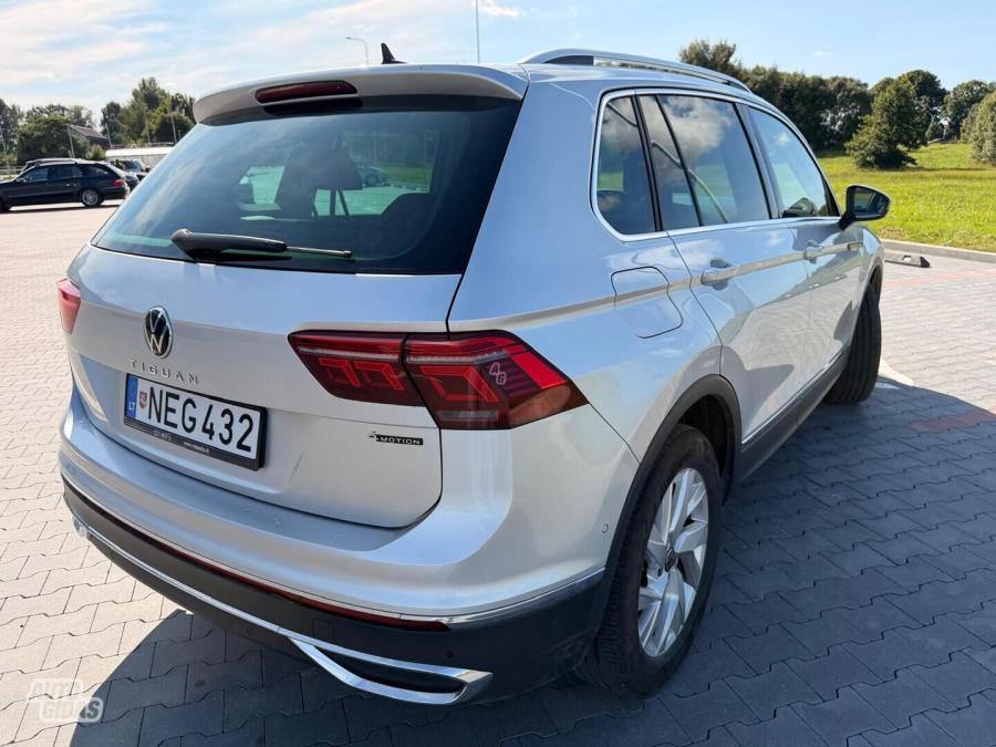 Grey Volkswagen Tiguan 2021 in Klaipeda, with an engine capacity of 2.00 L and mileage of 236 thousand km for 20900 €, photo 14 on AUTOMOTO.COM.LV