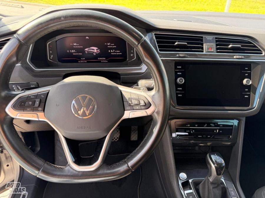 Grey Volkswagen Tiguan 2021 in Klaipeda, with an engine capacity of 2.00 L and mileage of 236 thousand km for 20900 €, photo 18 on AUTOMOTO.COM.LV