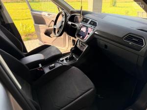 Grey Volkswagen Tiguan 2021 in Klaipeda, with an engine capacity of 2.00 L and mileage of 236 thousand km for 20900 €, photo 20 on AUTOMOTO.COM.LV