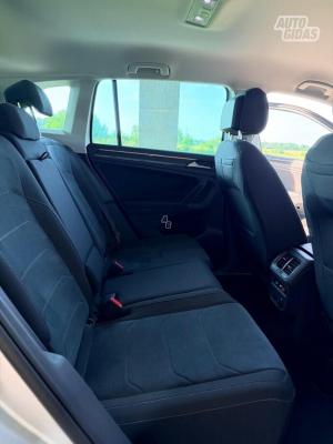 Grey Volkswagen Tiguan 2021 in Klaipeda, with an engine capacity of 2.00 L and mileage of 236 thousand km for 20900 €, photo 21 on AUTOMOTO.COM.LV