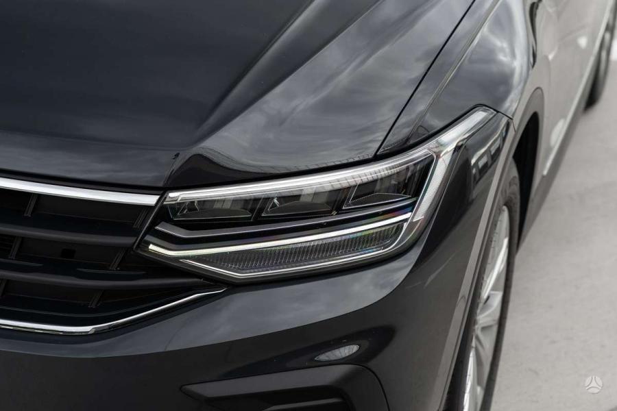 Grey Volkswagen Tiguan 2021 in Vilnius, with an engine capacity of 1.97 L and mileage of 147 thousand km for 18200 €, photo 11 on AUTOMOTO.COM.LV