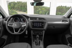 Grey Volkswagen Tiguan 2021 in Vilnius, with an engine capacity of 1.97 L and mileage of 147 thousand km for 18200 €, photo 15 on AUTOMOTO.COM.LV