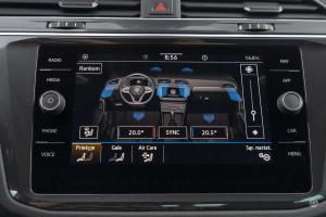 Grey Volkswagen Tiguan 2021 in Vilnius, with an engine capacity of 1.97 L and mileage of 147 thousand km for 18200 €, photo 23 on AUTOMOTO.COM.LV