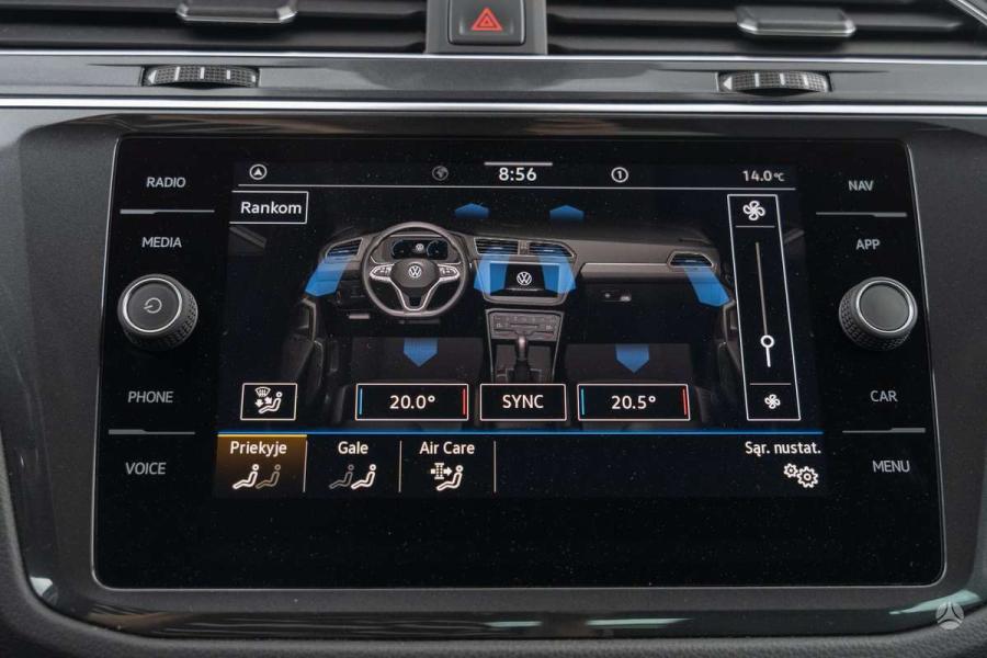 Grey Volkswagen Tiguan 2021 in Vilnius, with an engine capacity of 1.97 L and mileage of 147 thousand km for 18200 €, photo 23 on AUTOMOTO.COM.LV