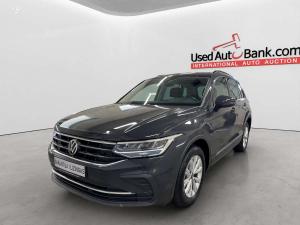 Grey Volkswagen Tiguan 2021 in Vilnius, with an engine capacity of 1.40 L and mileage of 146 thousand km for 18513 €, photo  on AUTOMOTO.COM.LV