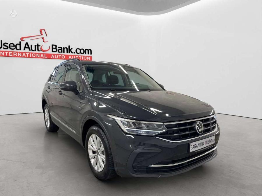 Grey Volkswagen Tiguan 2021 in Vilnius, with an engine capacity of 1.40 L and mileage of 146 thousand km for 18513 €, photo 4 on AUTOMOTO.COM.LV