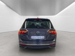 Grey Volkswagen Tiguan 2021 in Vilnius, with an engine capacity of 1.40 L and mileage of 146 thousand km for 18513 €, photo 6 on AUTOMOTO.COM.LV