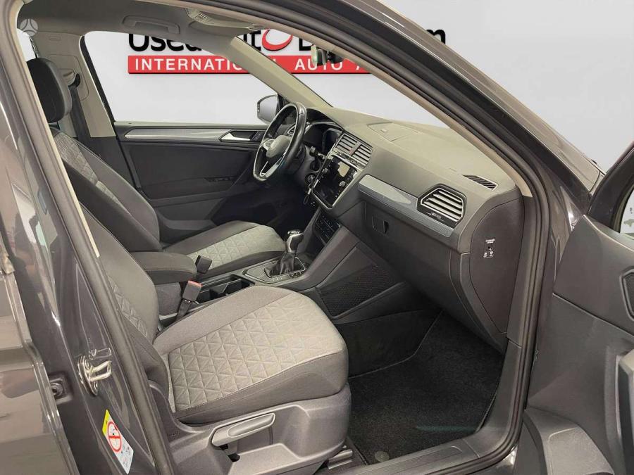 Grey Volkswagen Tiguan 2021 in Vilnius, with an engine capacity of 1.40 L and mileage of 146 thousand km for 18513 €, photo 10 on AUTOMOTO.COM.LV